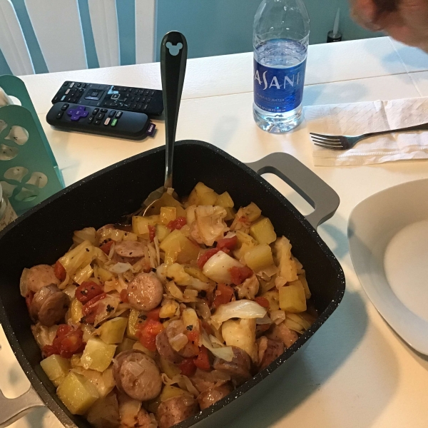 Big Ray's Kielbasa Cabbage Skillet for a Crowd recipe - Easy Cook Find